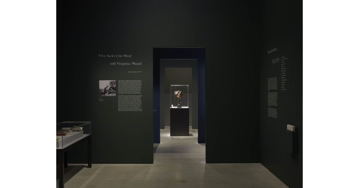 Barbican Modern Couples Exhibition — Casper Mueller Kneer Architects